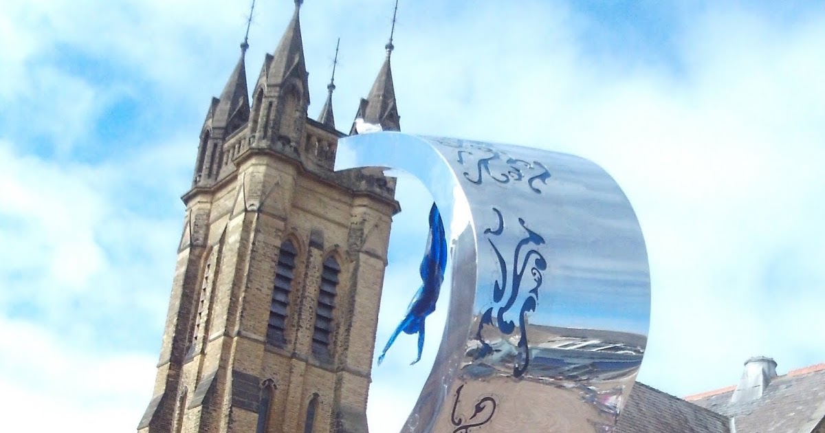 Walking The Peak: A Daytrip To Blackpool