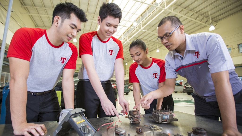 Toyota TMP Tech Receives National Accolade For TESDA Automotive Course ...