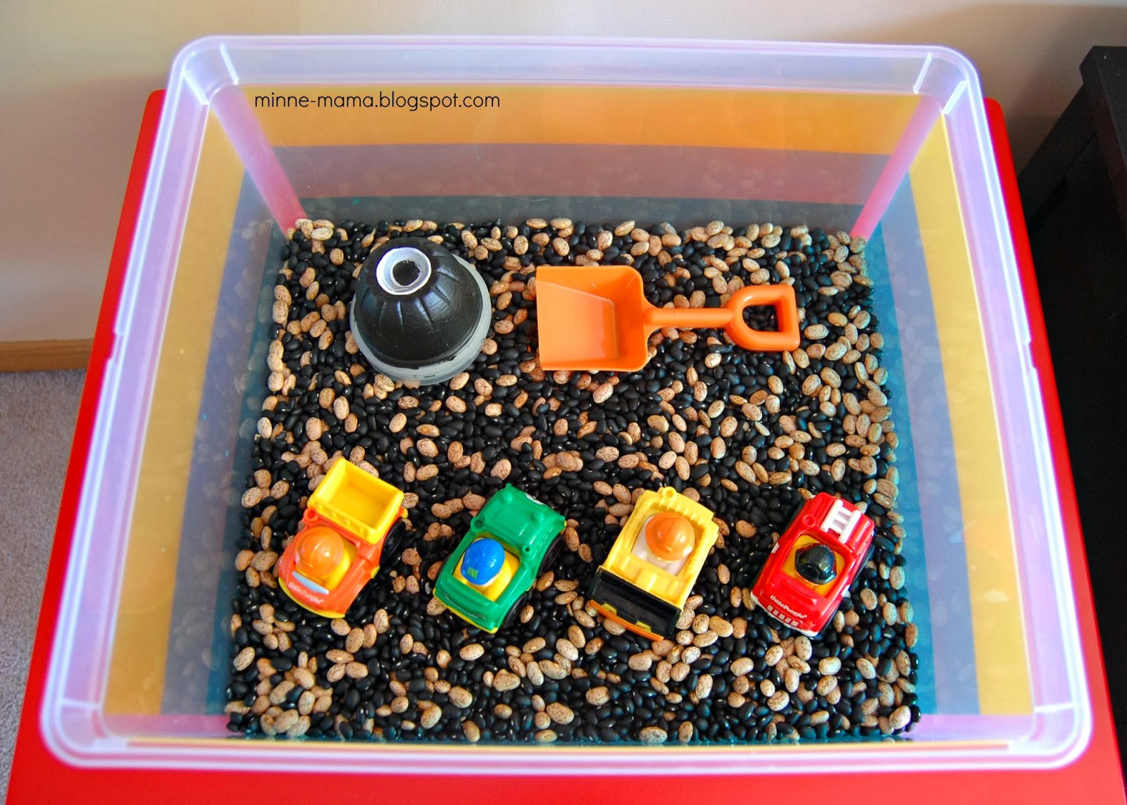 Minne-Mama: Vehicle Sensory Bin