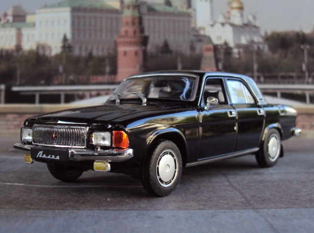 CRUISER - Clásicos en escala 1/43 (1:43 Classics): GAZ 3102 VOLGA (1982)