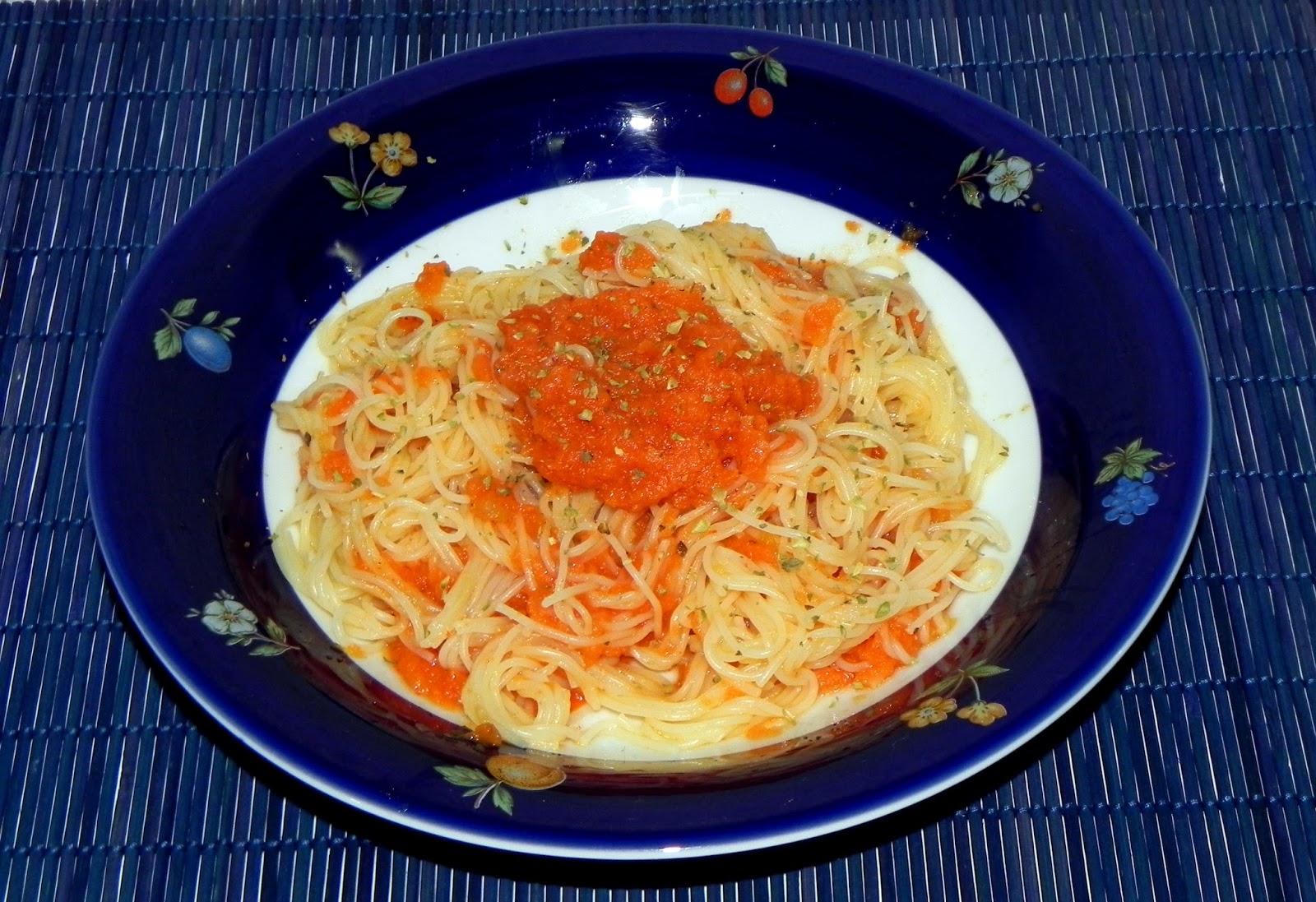 Massa com Molho de Tomate Cru - Menu Criativo - Receitas