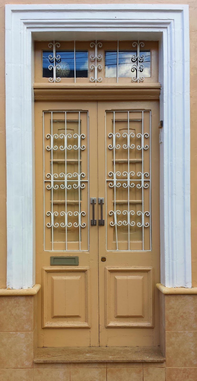 Documenting the Everyday Beauty of Maltese Life: Doors | SNAPSHOTS OF MALTA