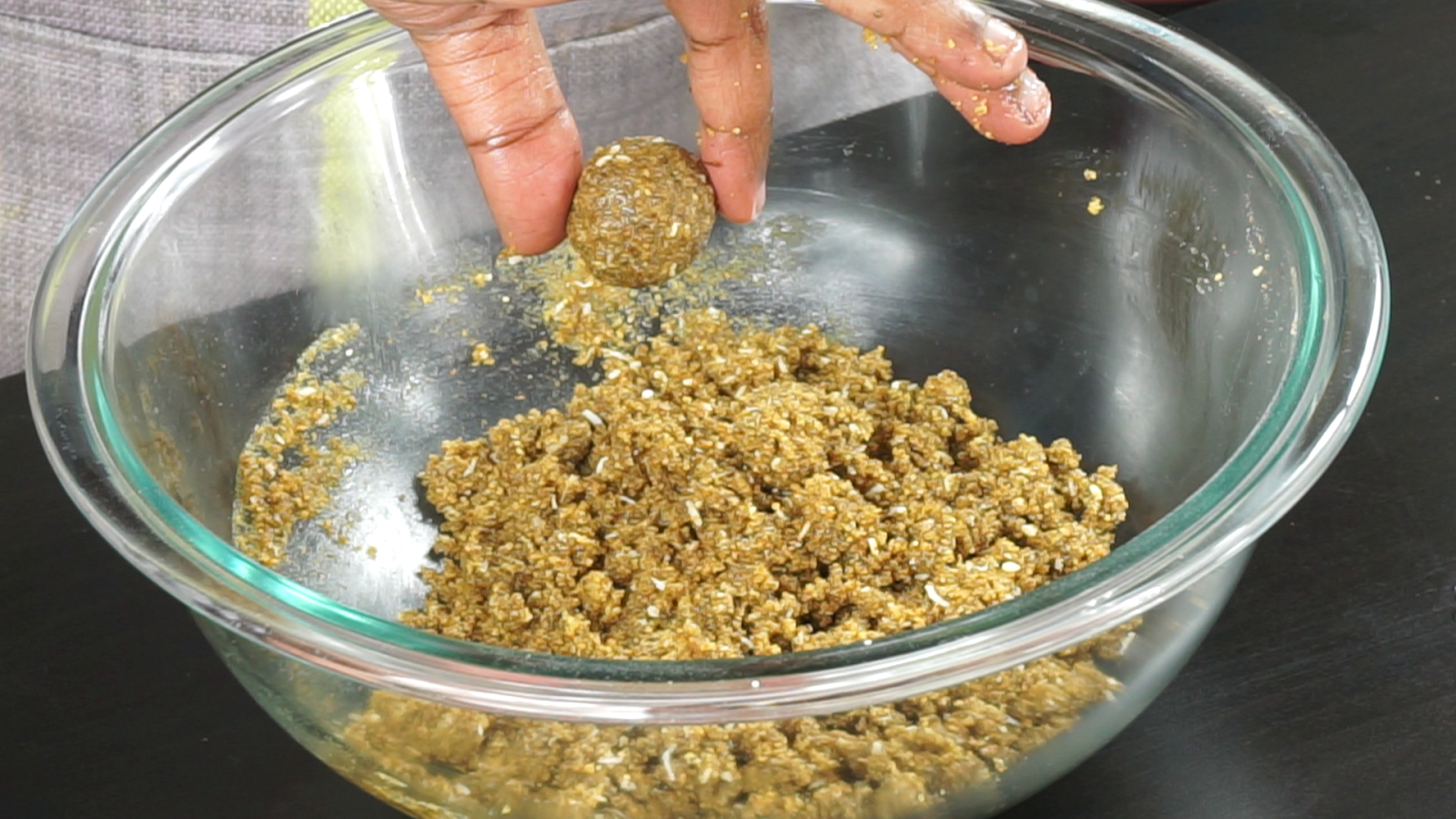 Munthiri Kothu Recipe | Steffi's Recipes