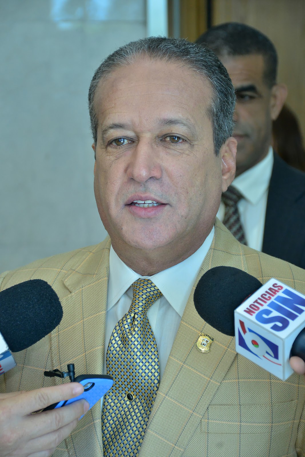 Reinaldo Pared Pérez entiende que dejar a discreción de los partidos el ...