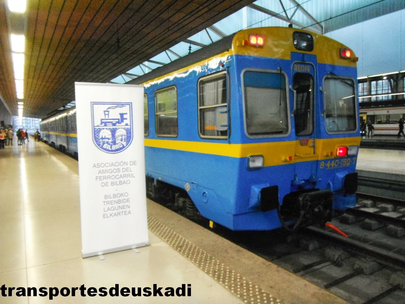 Transportesdeuskadi: De La Renfe a Renfe Operadora.- 75 años de la Red ...
