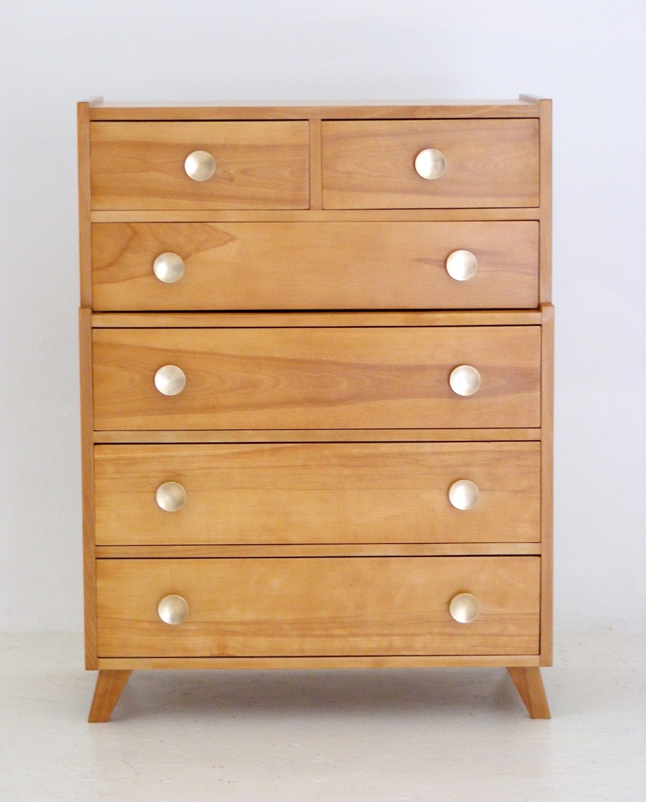 VAMP FURNITURE: Light solid wood chest of drawers at Vamp_04 December 2017