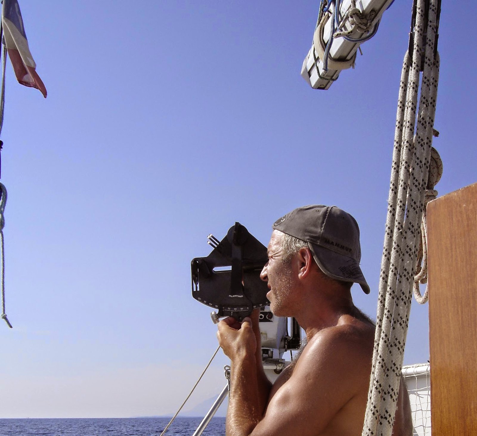 trois ronds dans l'eau: FRANCK ANGLEZI SKIPPER CAPITAINE 200 VOILE