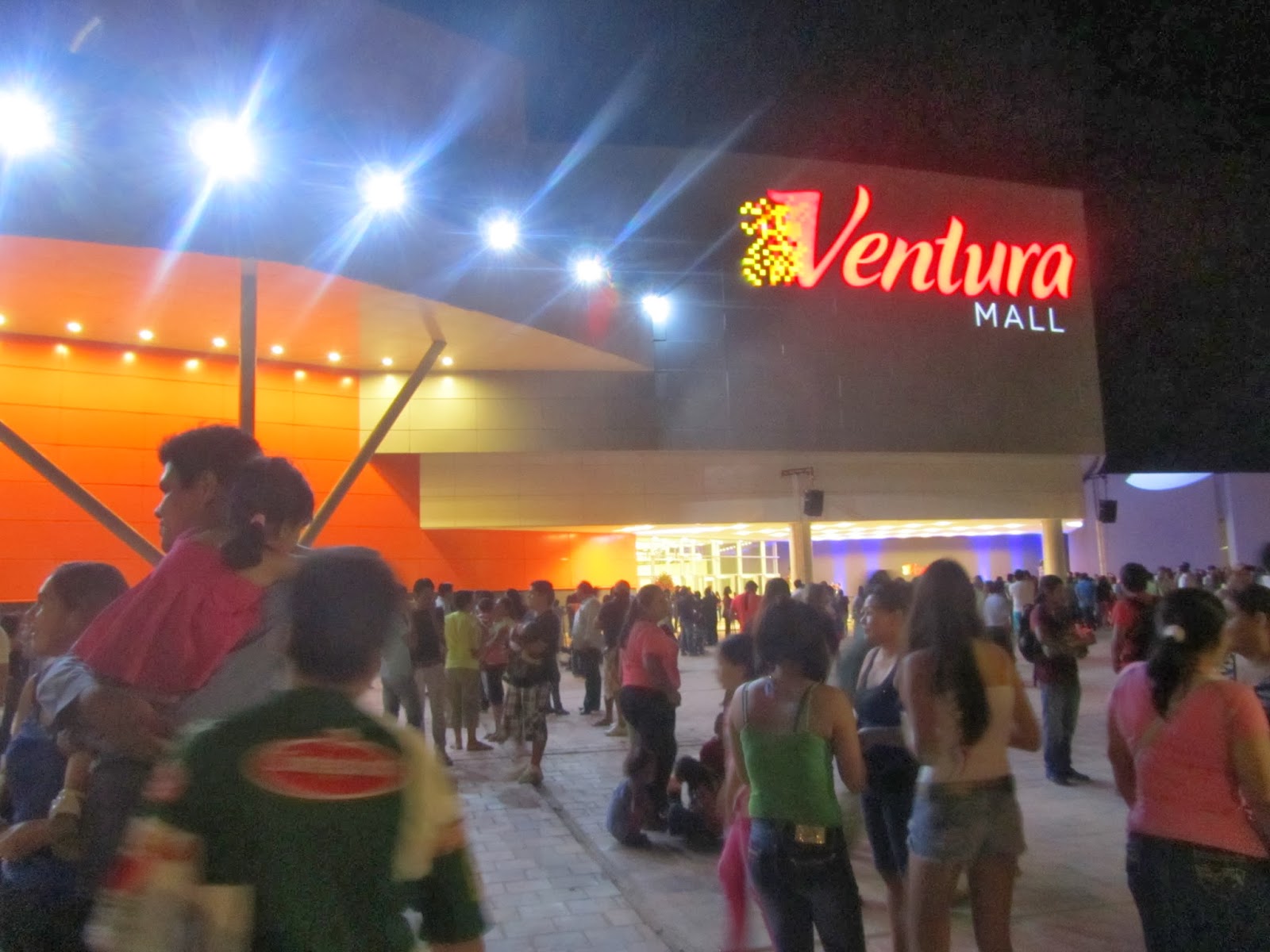 Ventura Mall: Hasta San Pedro bendijo la inauguración del Ventura Mall