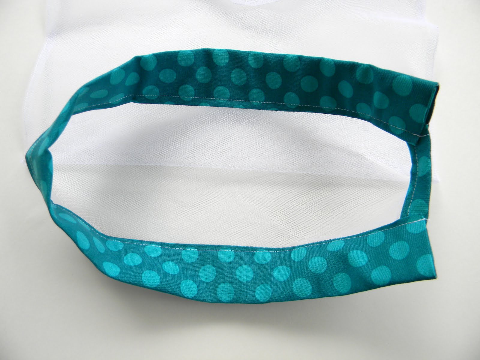 fat quarter friday {butterfly net / bug catcher tutorial}