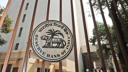 RBI Hasn t Yet Issued Instructions To Link Aadhaar With Bank Account rbi-hasn-t-yet-issued-instructions-to-link-aadhaar-with-bank-account