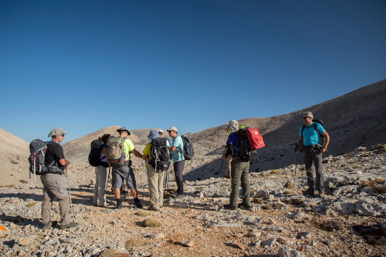 EXPLORE MOUNTAINS: ΔΙΑΣΧΙΣΗ ΛΕΥΚΩΝ ΟΡΕΩΝ (ΑΜΜΟΥΤΣΕΡΑ-ΞΥΛΟΣΚΑΛΟ)