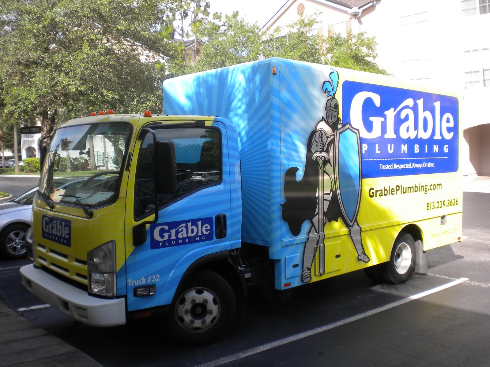 commercial-truck-success-blog-isuzu-box-truck-meets-the-needs-of
