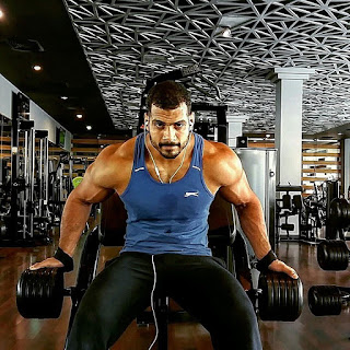 world bodybuilders pictures: saudi arabian power muscular bodybuilder ...