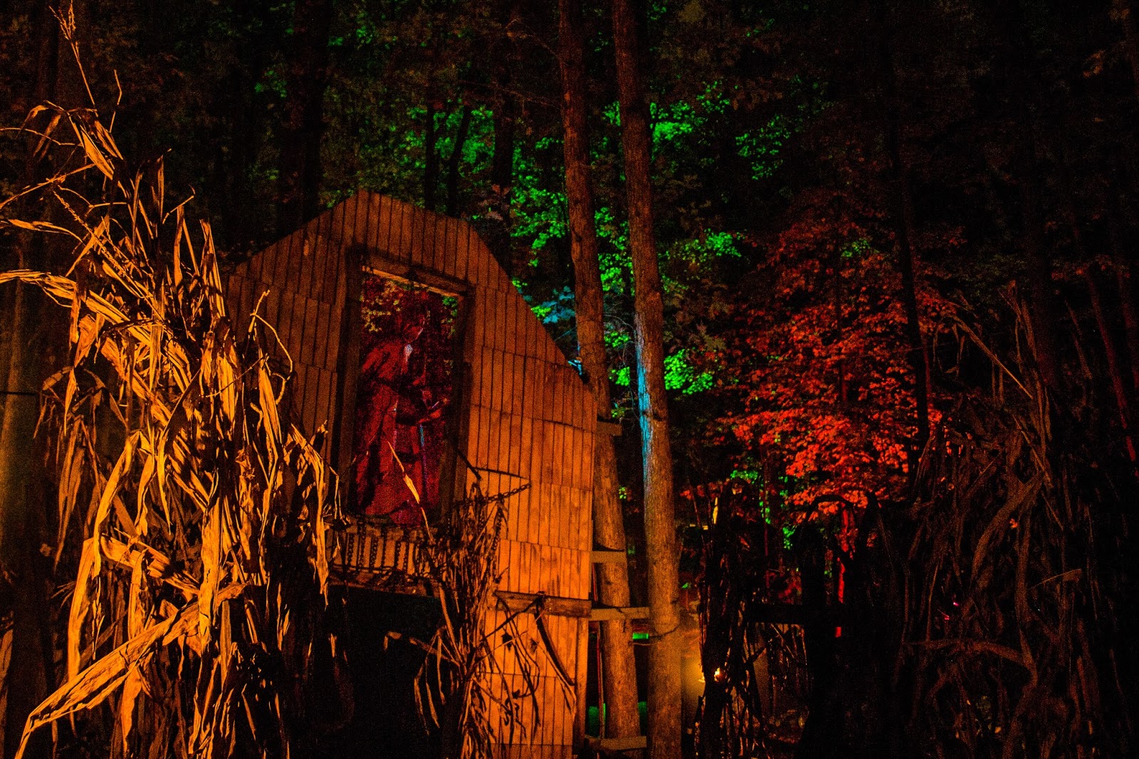 Something wicKED this way comes....: Haunted House Spotlight THE ...