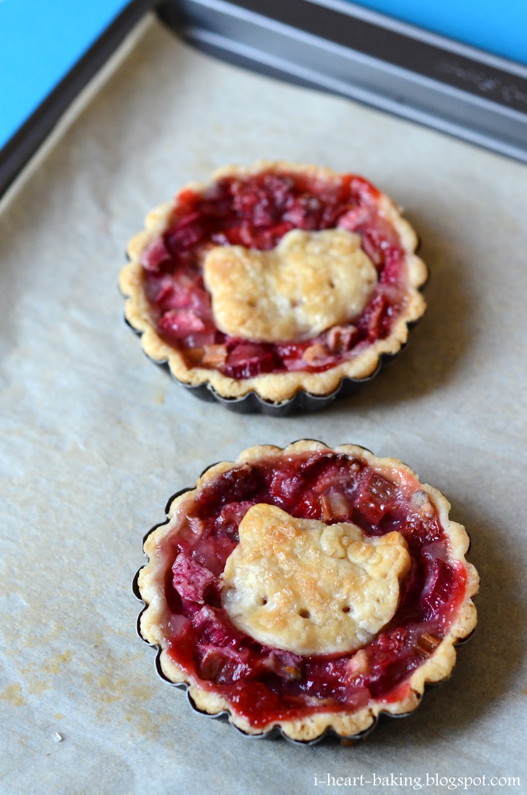 i heart baking!: hello kitty strawberry rhubarb tartlets