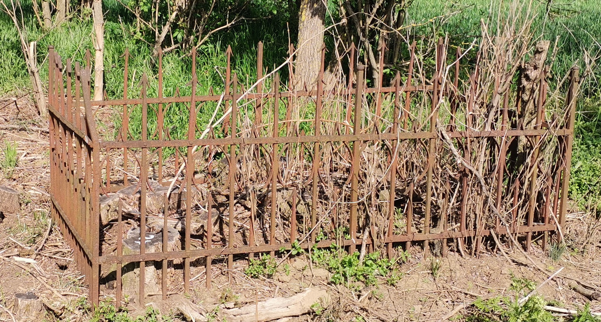 ŽIDOVSTVO Šamorína-Mliečna a okolia(Žitný ostrov a i.): apríla 2021