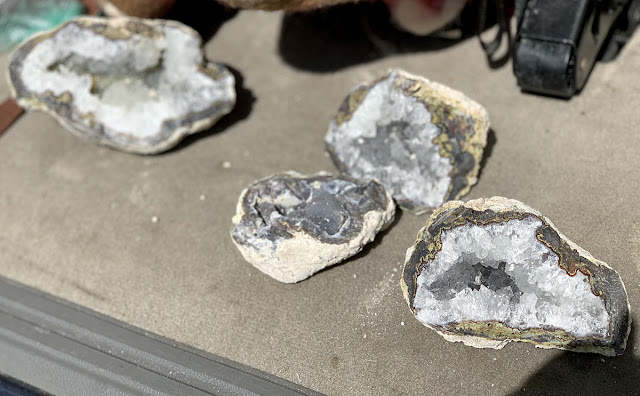 Dugway Geode Beds - light-in-leaves