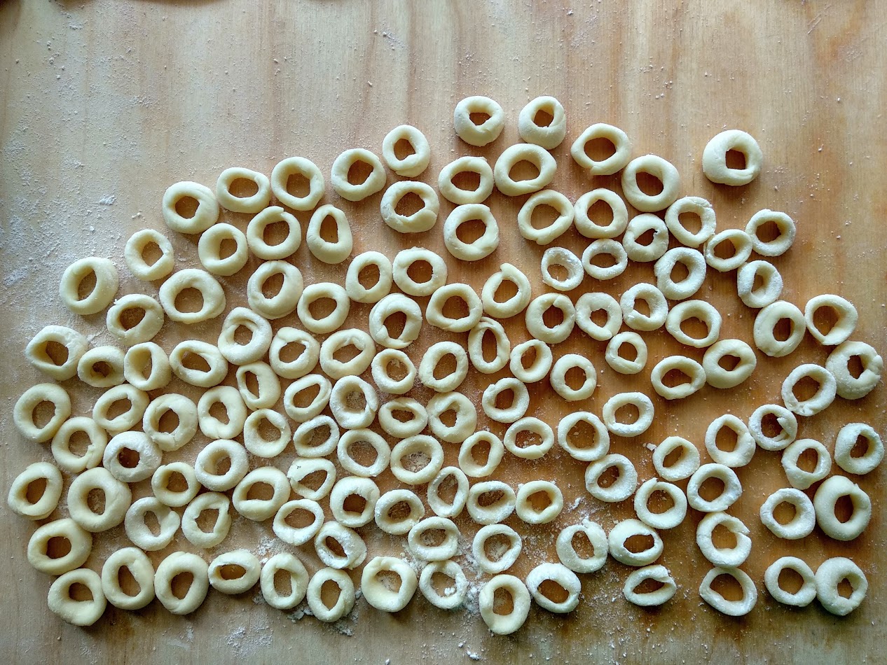 acqua e farina-sississima: anellini alla pecorara