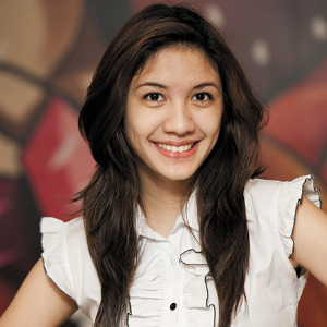 Profil Acha Sinaga - Ikipediartis