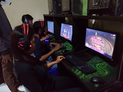 5 Warnet Tercepat di Jakarta - Warnet Intership Tercepat