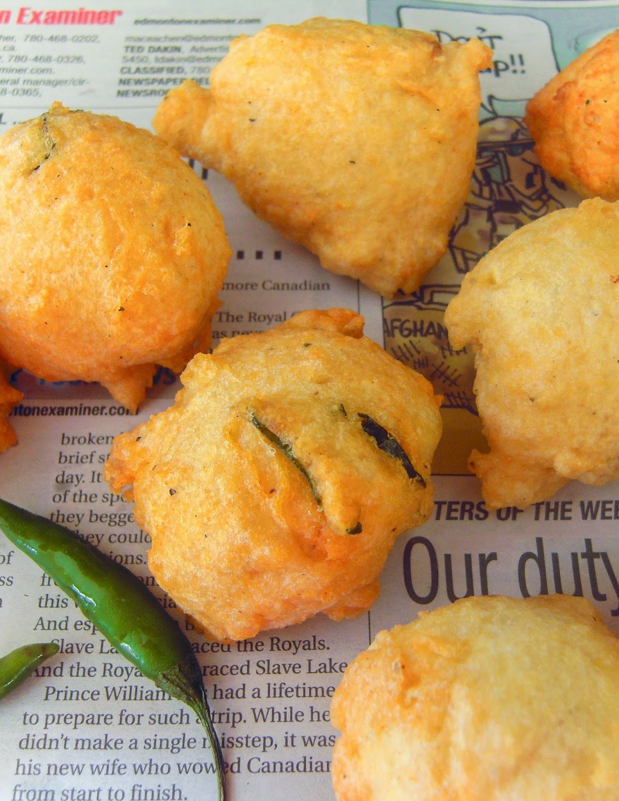 Mangalorean Biscuit Ambade (Gram Fritters) ~ The Tiffin Box