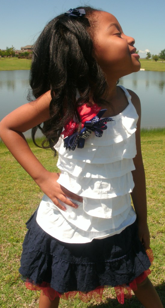 POSE child modeling mag Junior Fashion Experts: April 2012