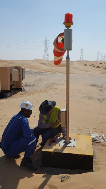 L-806 L-807 LED Lighted Wind Cone with Obstruction Light/Illuminated ...