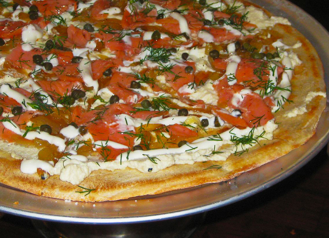 Intelliblog: FOOD FRIDAY - SMOKED SALMON PIZZA