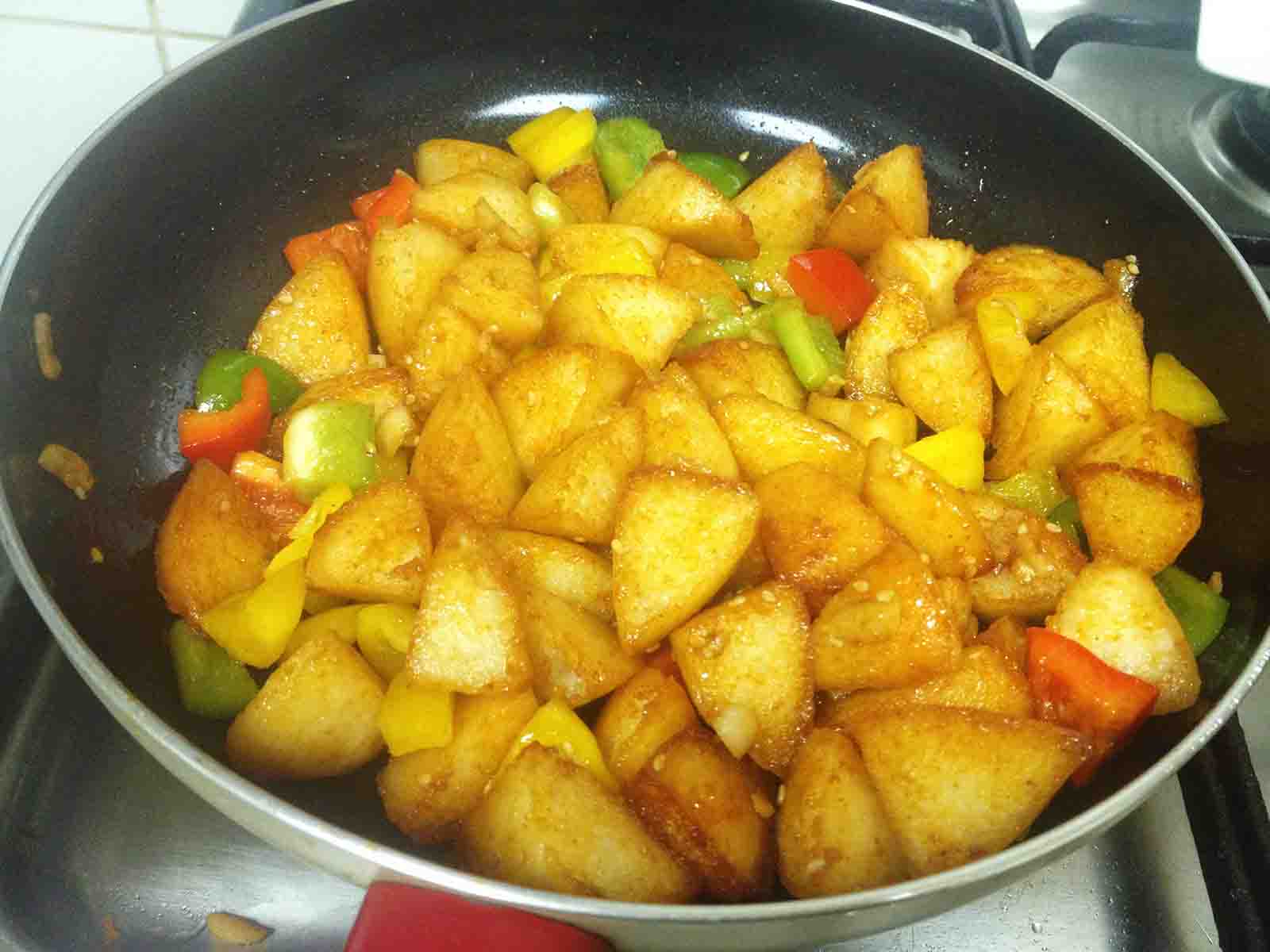 CHILLI IDLI RECIPE - LEFTOVER RECIPES / SPICY SNACK