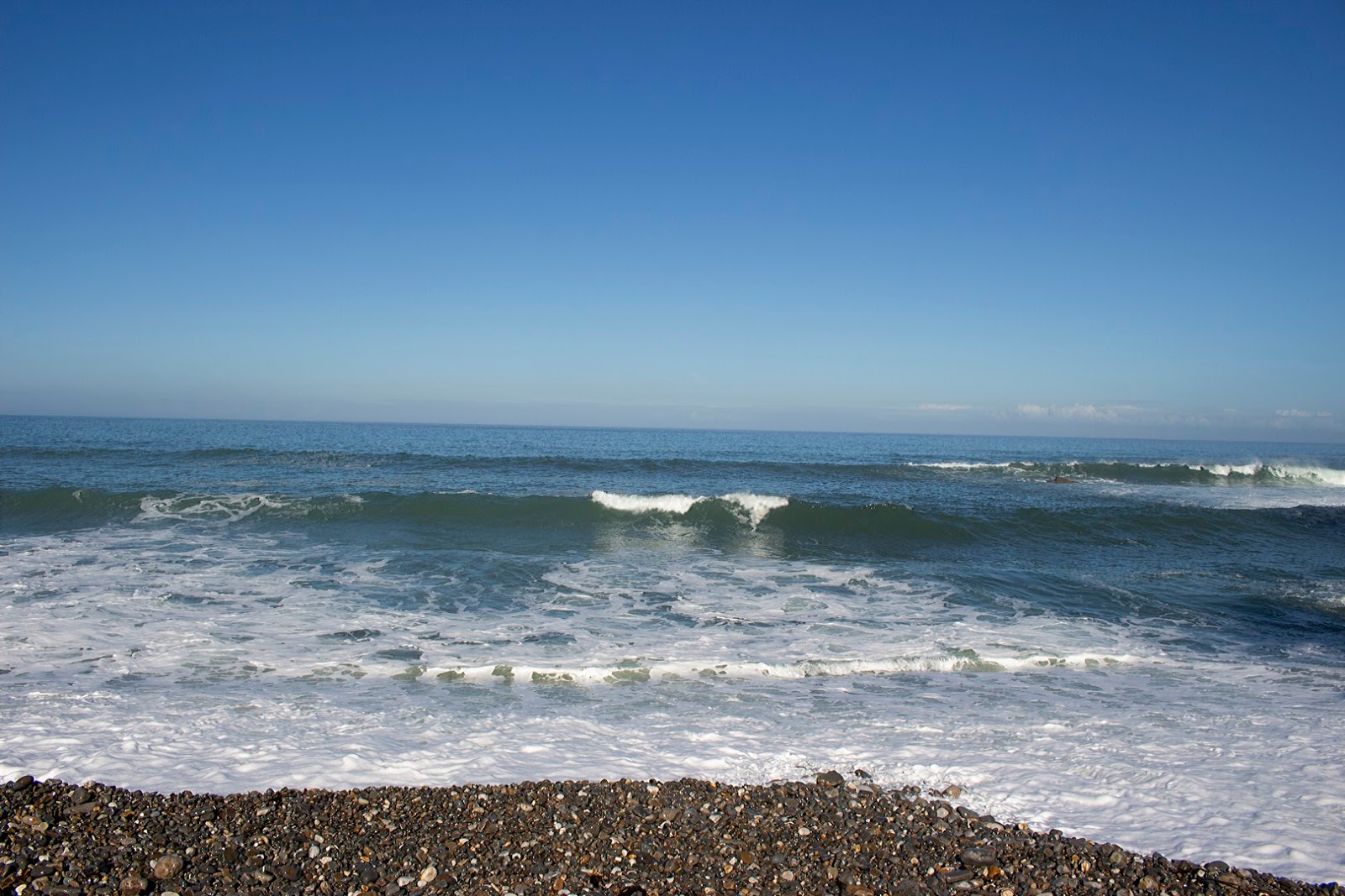 En las rocas se pueden encontrar numerosos cantos rodados con dedicatorias