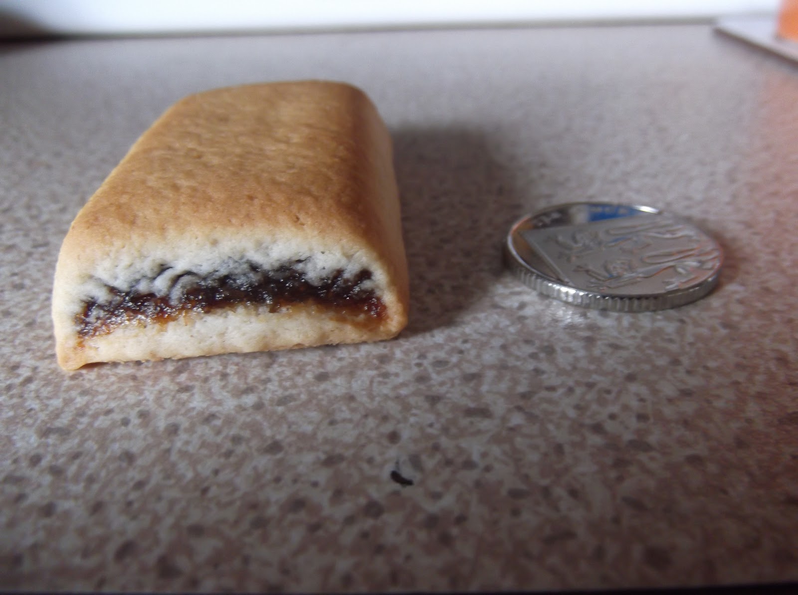 BiscuitsBlog: Featured Biscuit: The Boland's Fig Roll
