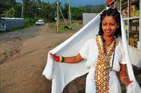 HISTORY OF DRESS IN SUB-SAHARAN AFRICA