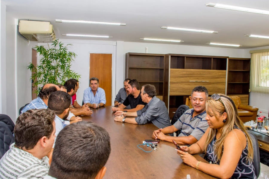 Prefeito Dr Adriano Moreno Recebe Vereadores Para PrestaÇÃo De Contas