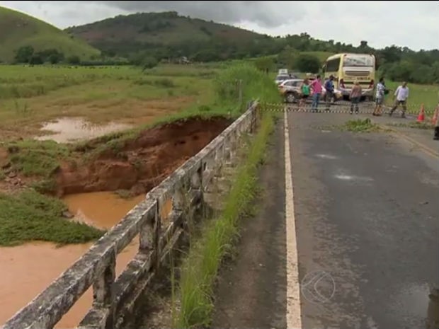 Rodovia Entre Rio Pomba E Tabuleiro Volta A Ser Interditada Pela Pmr
