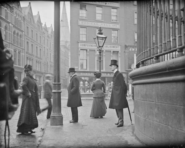Street Scenes of Ireland From the Late 19th and Early 20th Centuries ...