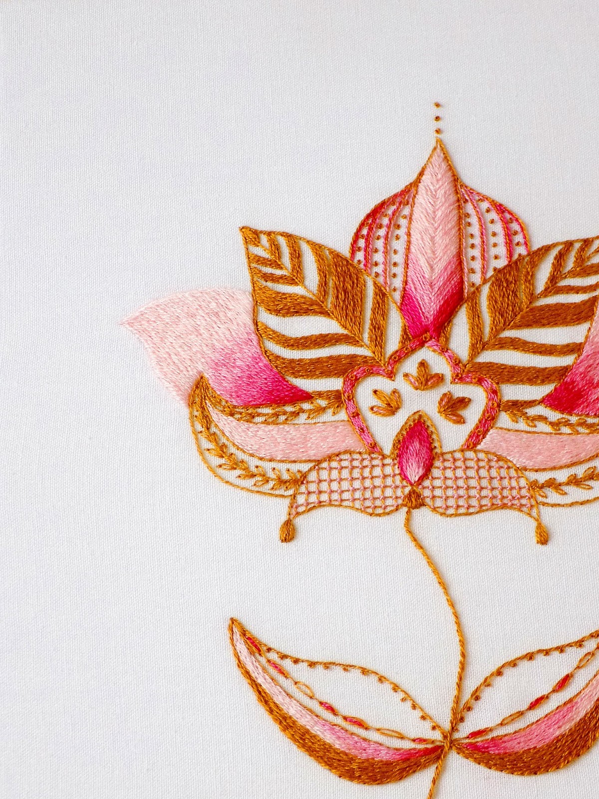 Golden Henna: new embroidery design is already out! - Stitch Floral