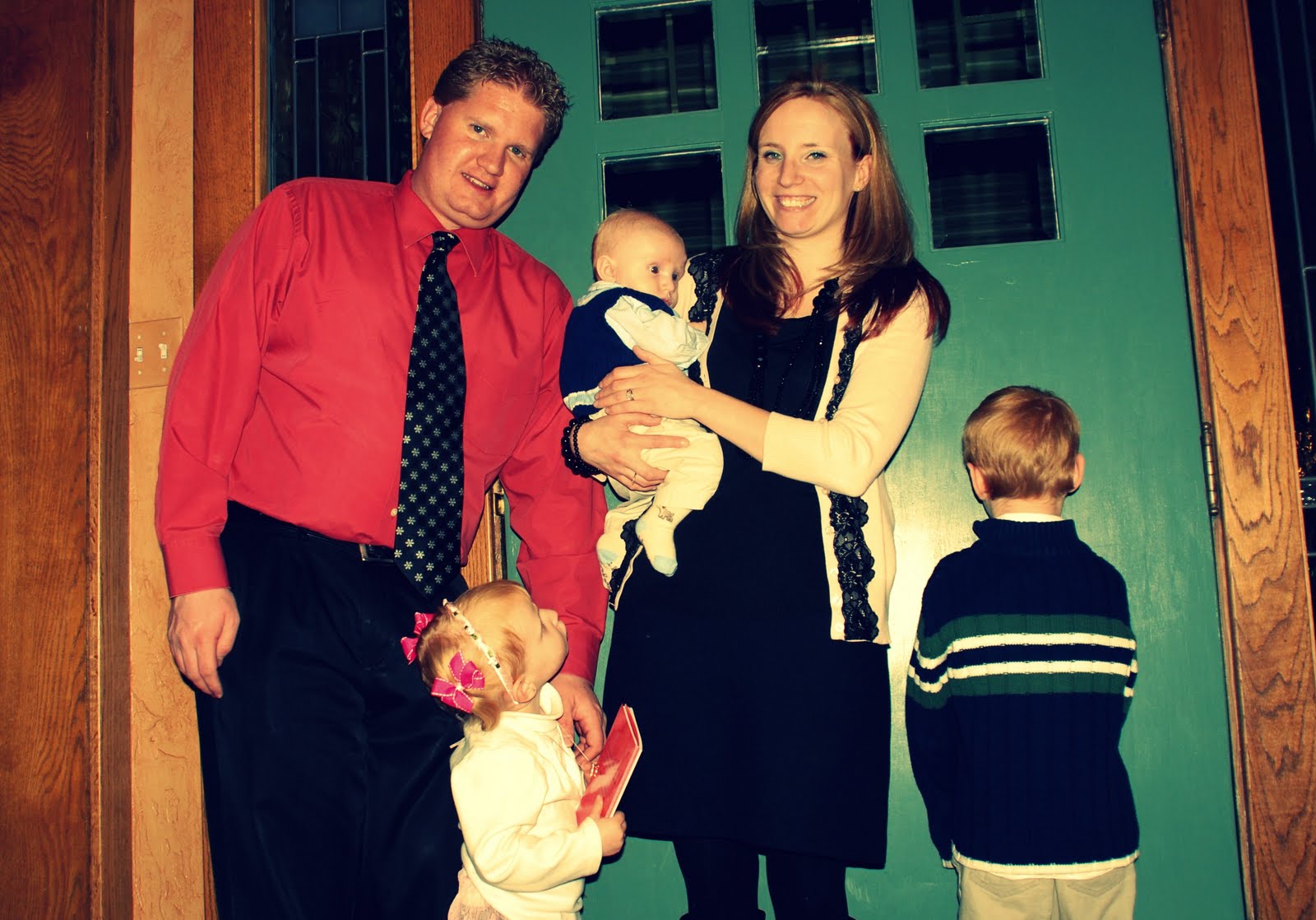 A Capricious Perspective: Christmas Family Pic Fail