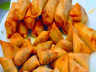 "ඉවුම් පිහුම්": April 2015