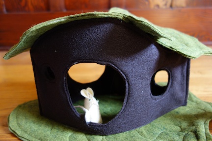 egg juice with pepperoni: Mouse House