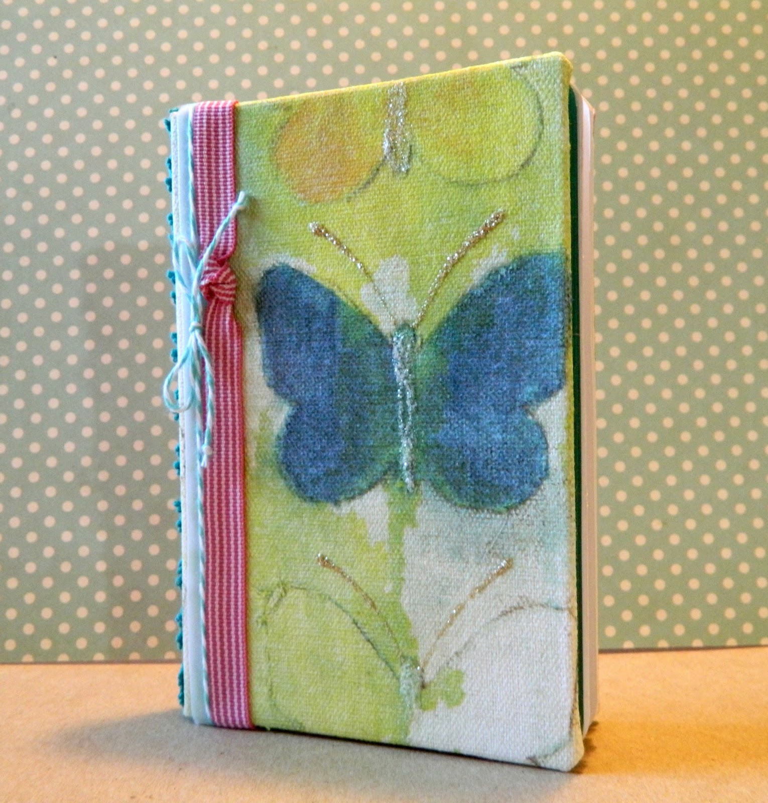 The Scrappy Tree: Stitched Notebooks Tutorial