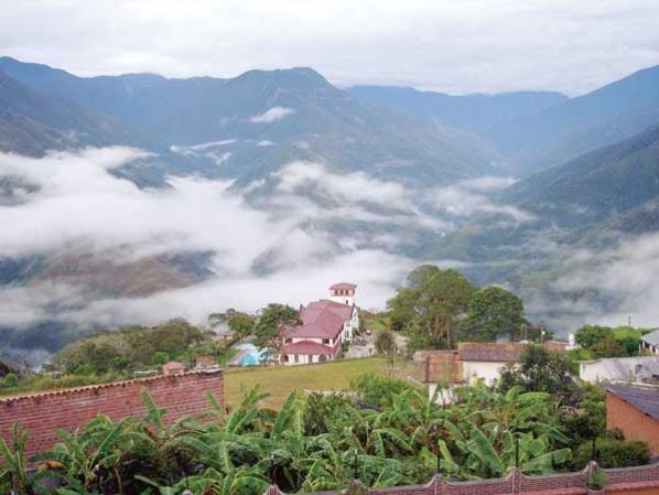 Coroico un paseo entre las nubes | NOTAS DE TURISMO EN BOLIVIA