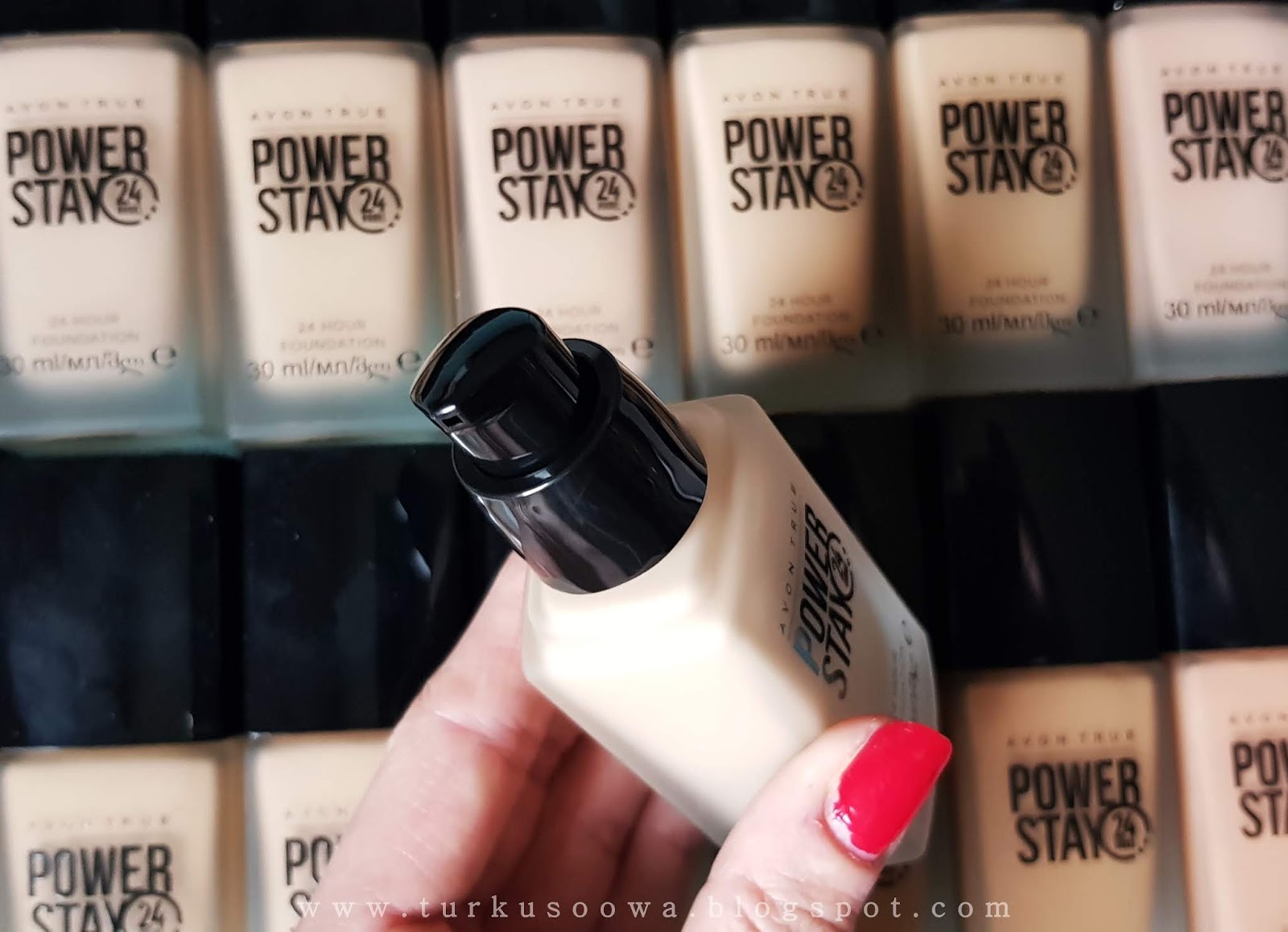 Turkusoowa Beauty Blog: Avon podkład do twarzy Power Stay 24 godziny ...