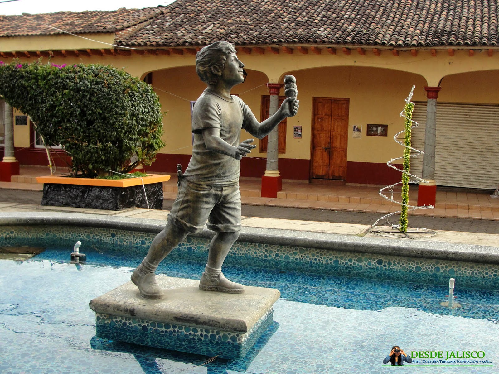Desde Jalisco en Michoacán - En el pueblo natal de los helados: Tocumbo ...