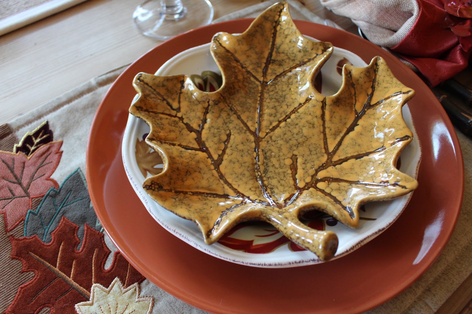 Designs by Pinky: Our Everyday Fall table....for now!