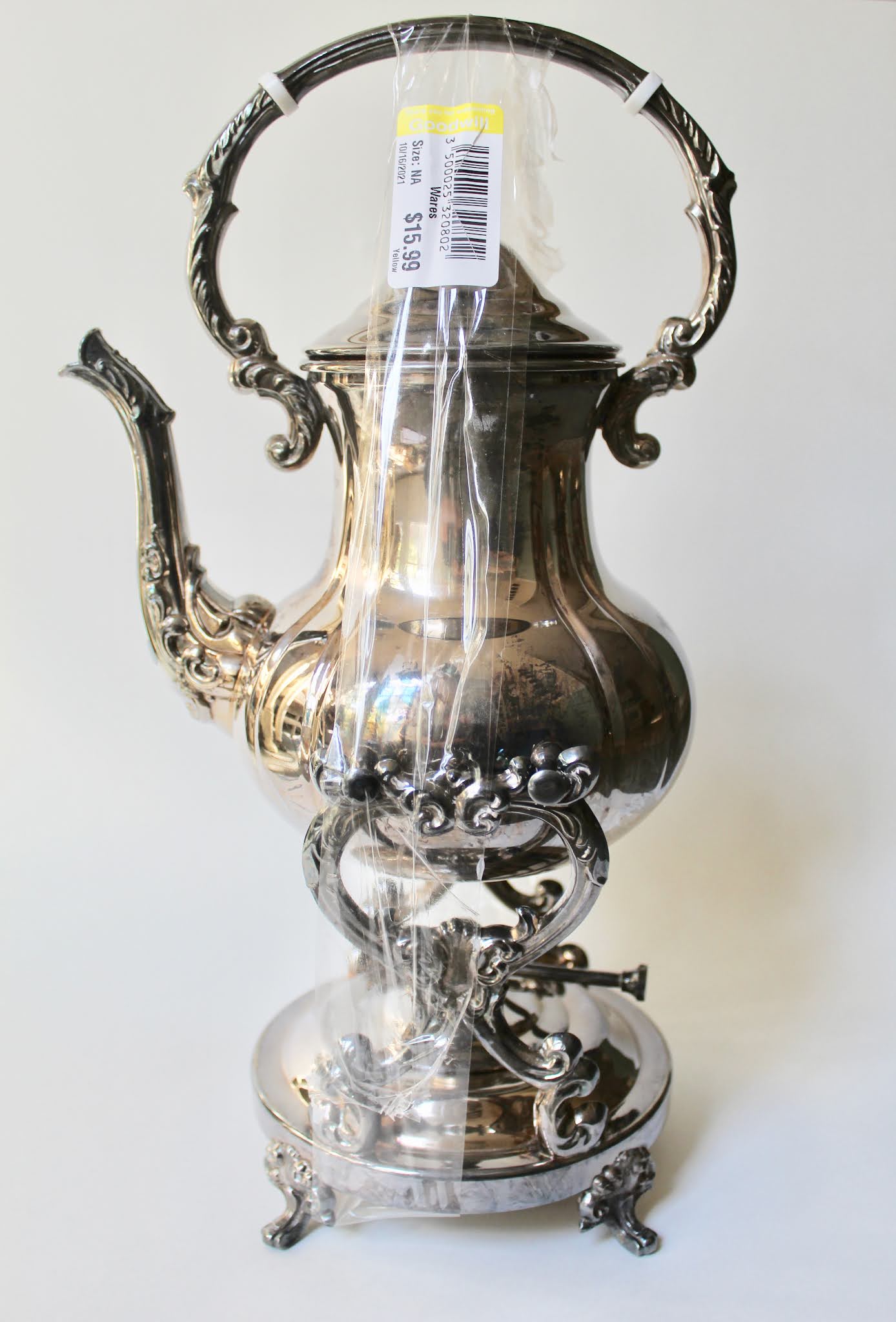 Tea With Friends: A tipping teapot!