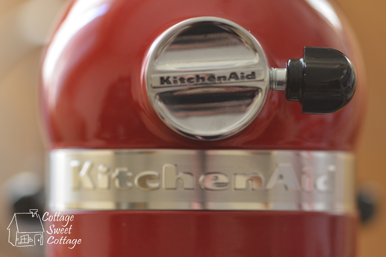 Cottage Sweet Cottage: Candy Apple Red Kitchen Aid!