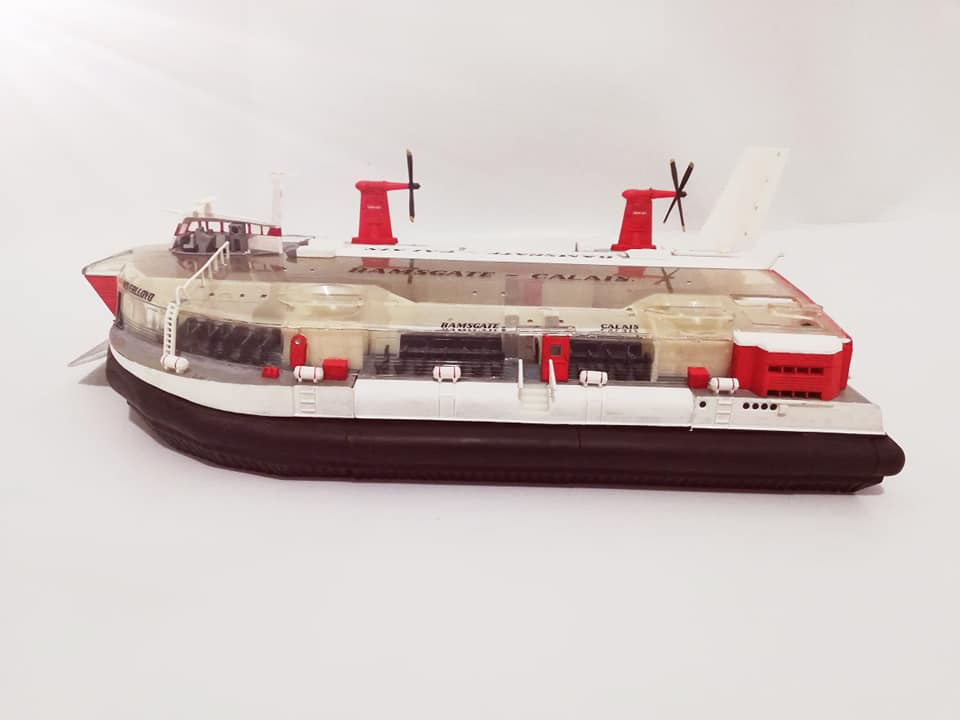Ships and Models by Erick Navas: Hovercraft Hoverlloyd