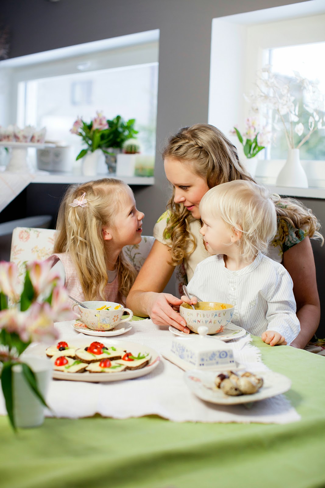 Aet köögis: Uus raamat “Eesti laste lemmiktoidud”