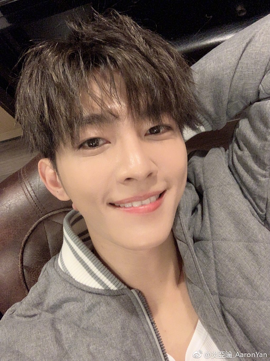 Aaron Yan writes heartfelt message to fans following his recent scandal ...