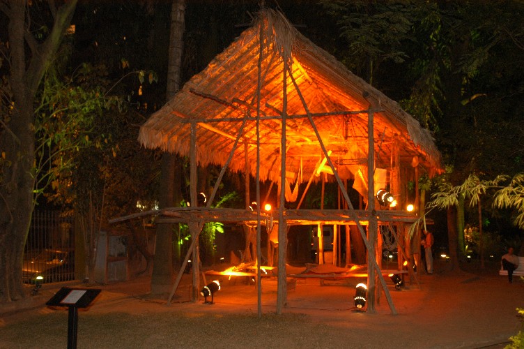 MUSEU DO ÍNDIO / MINDIOESCOLA: A JURÁ (Casa Wajãpi)